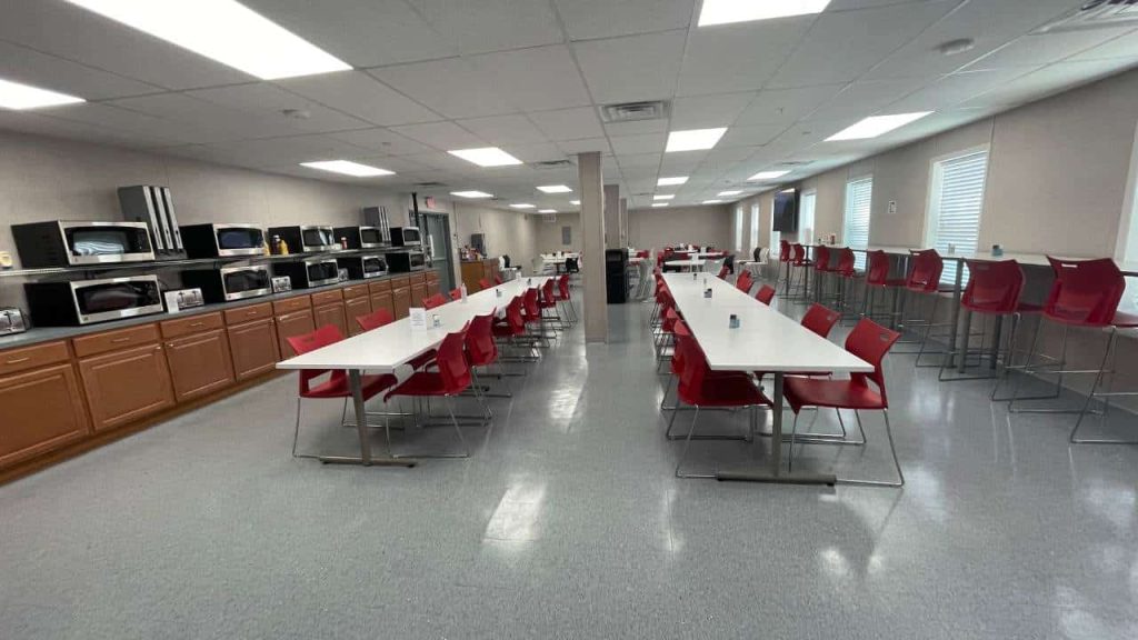 Breakroom - Shaw’s Distribution Center - Triumph Modular